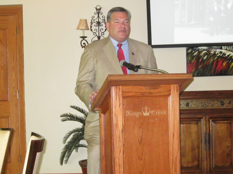 Levin praises Sussex businesses | Cape Gazette